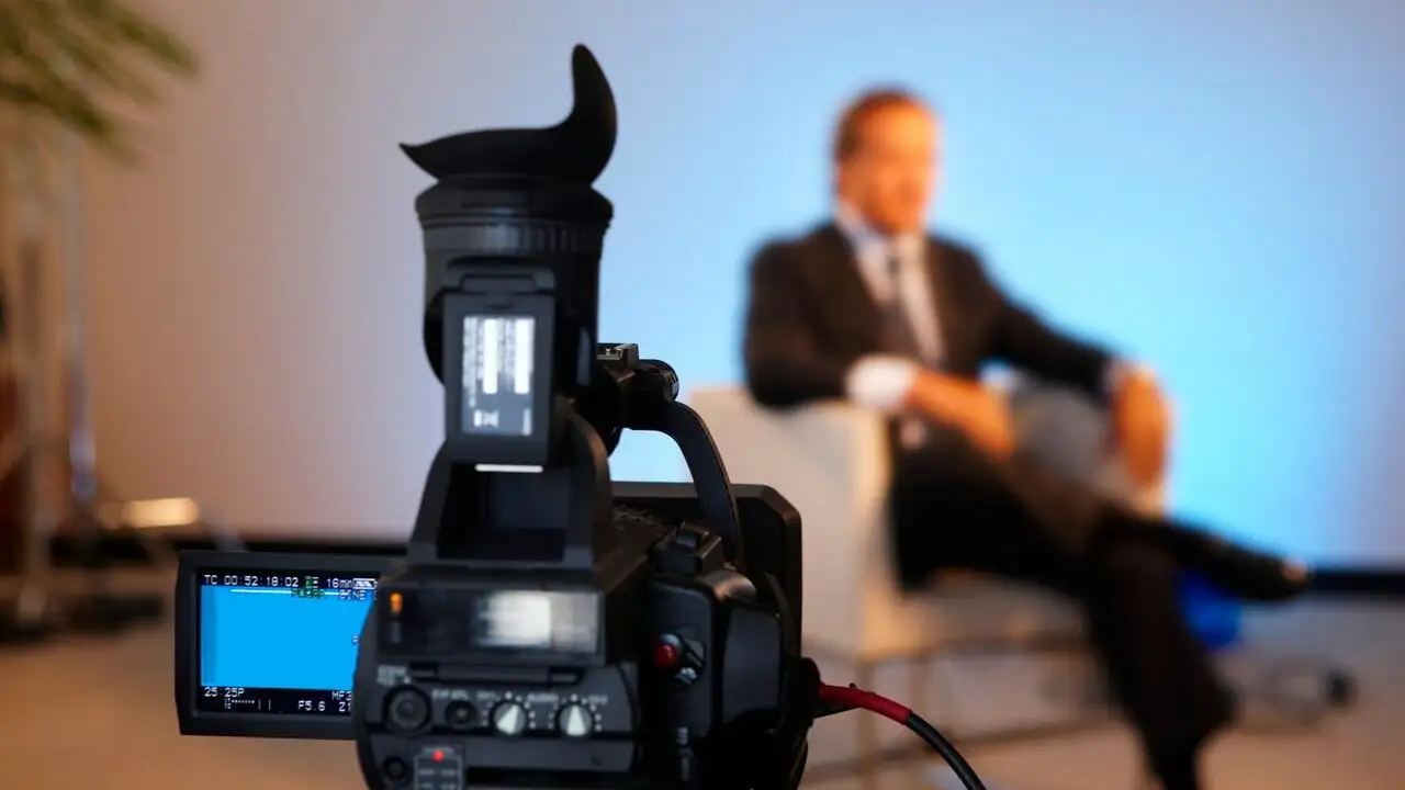 Regarder Théo le taxi - Saison 1 - Charlie Haid | En direct sur – PlayTV