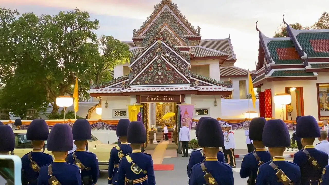 Regarder Rama X, le mystérieux roi de Thaïlande | En direct sur – PlayTV